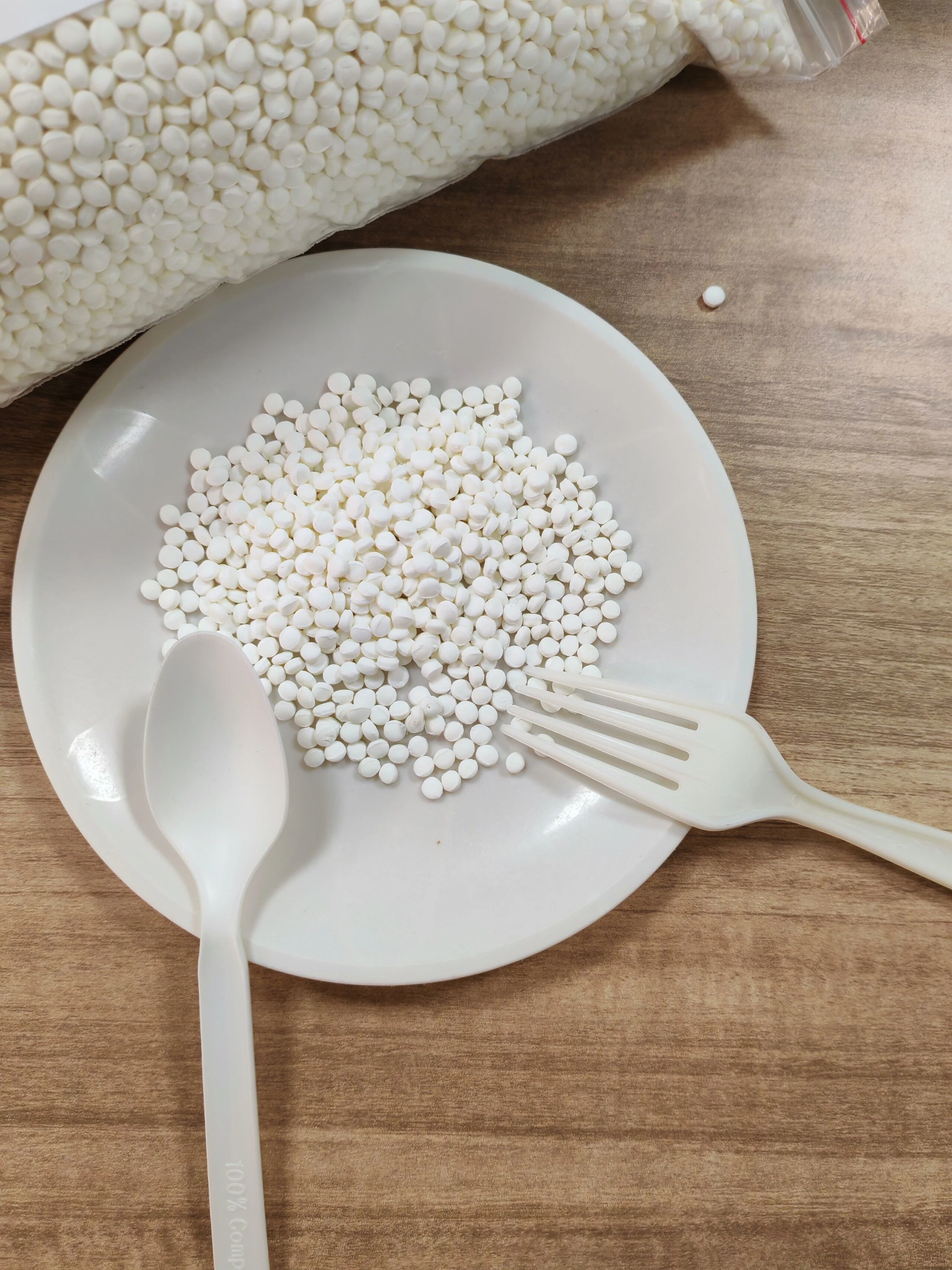 PLA 101 Resin | Biodegradable PLA Granules For Blown Film & Sheet Extrusion